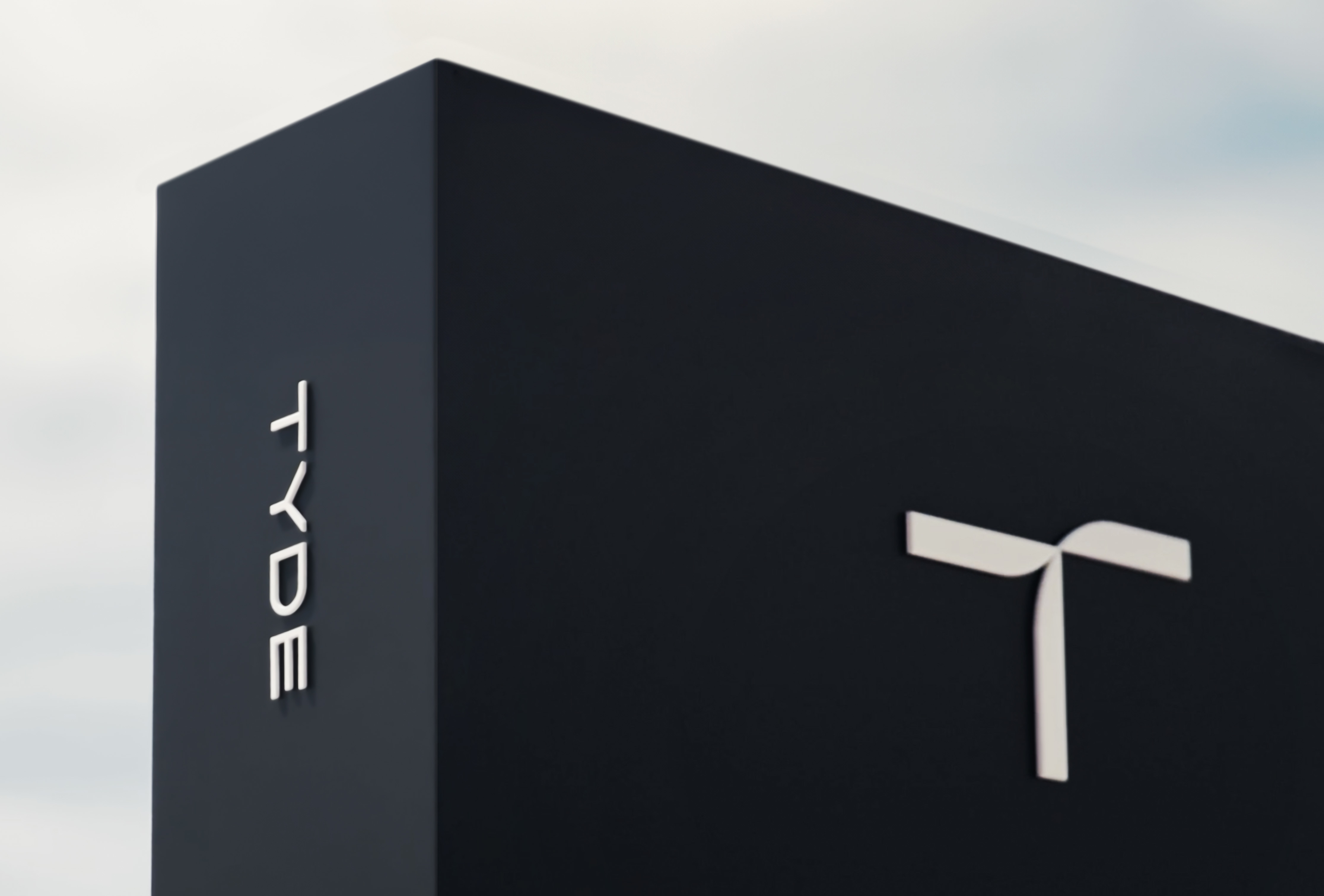 KIND | Branding a Game-changer in Sustainable Marine Luxury